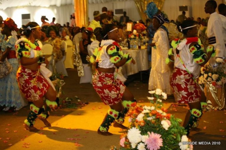 Love Says It All: Toyin Erewa & Timi Akinde Wed | BellaNaija