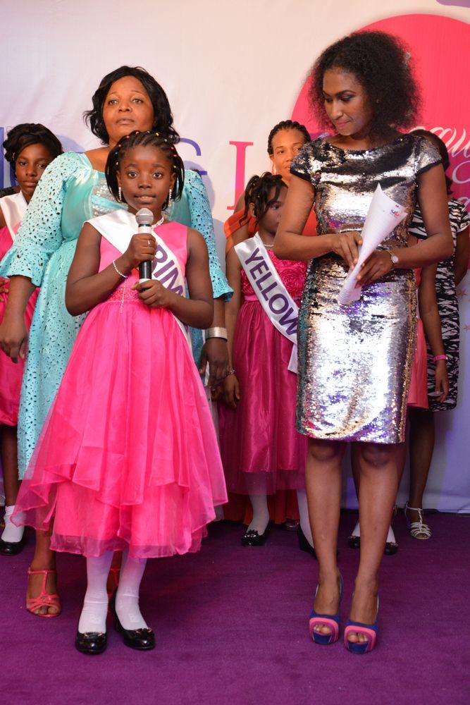 Pretty Pageant Princesses & Loving Mums at Dark and Lovely's "Beautiful ...