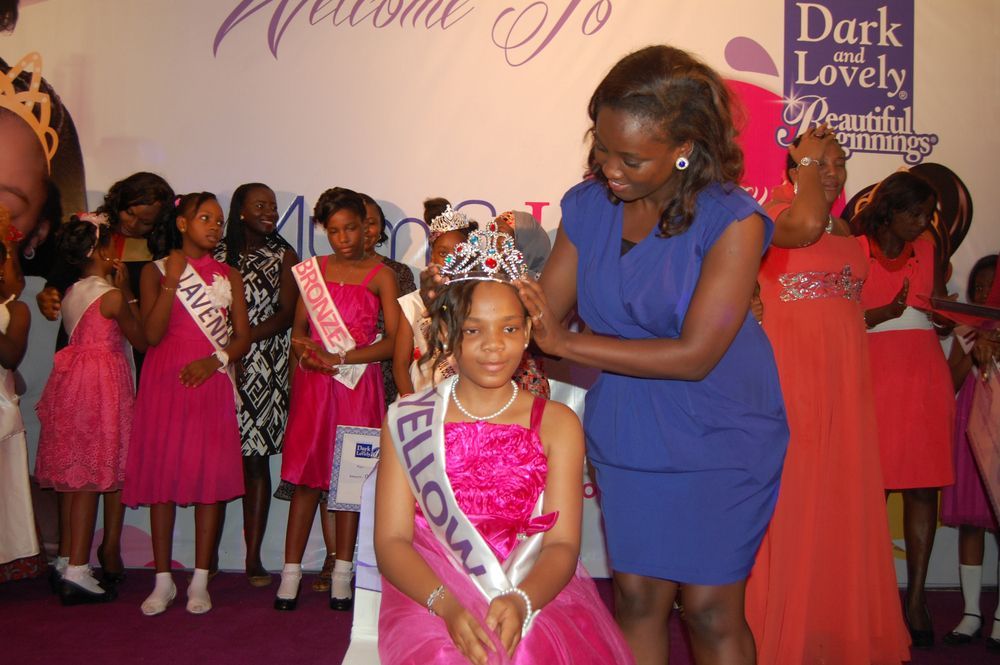 Pretty Pageant Princesses & Loving Mums at Dark and Lovely's "Beautiful ...