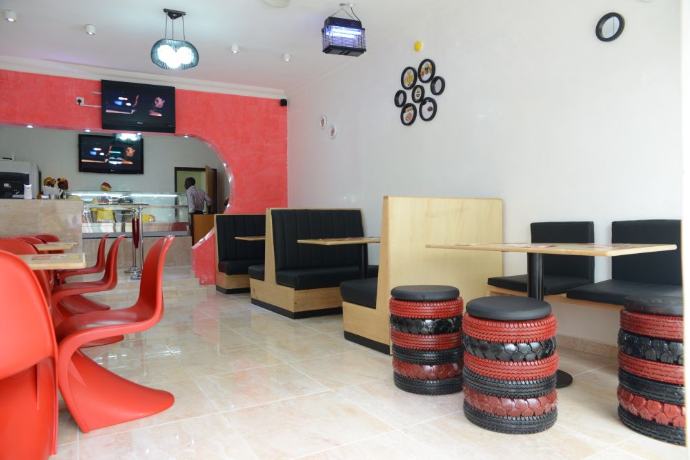 Stylish Ladies & Gents have a Delicious Afternoon at Grubbies Fast Food ...