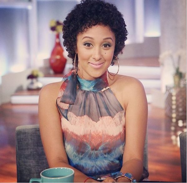 What Do You Think of her Look? Tamera Mowry-Housley shows off her Curly ...