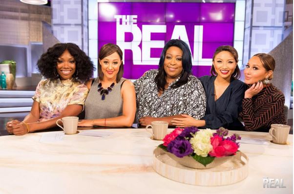 Should Men Wear Engagement Rings Too? Watch Hosts of "The Real" Talk ...