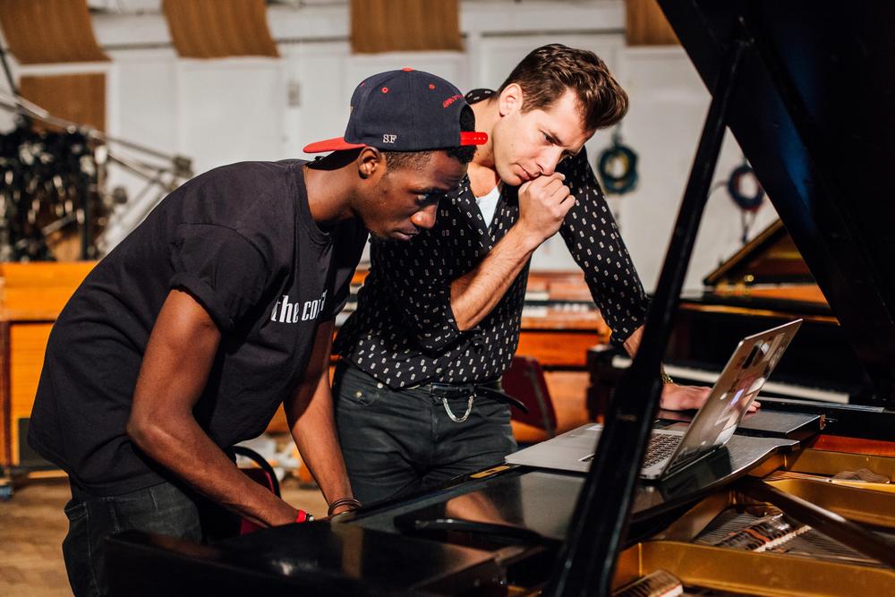 Watch Nigerian-Born Rapper DAP record with Mark Ronson at the World ...