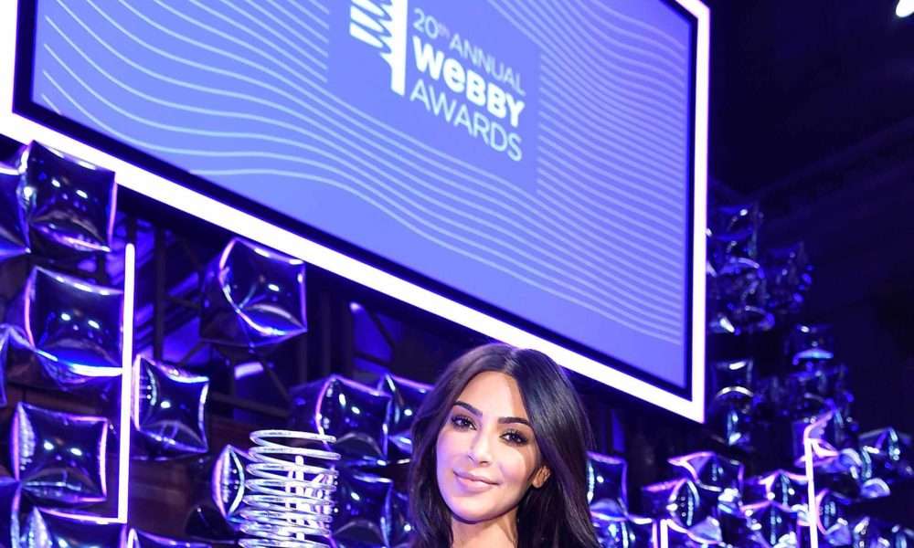 Webby’s Awards 2016: Kim Kardashian Promises More Naked Selfies as She ...