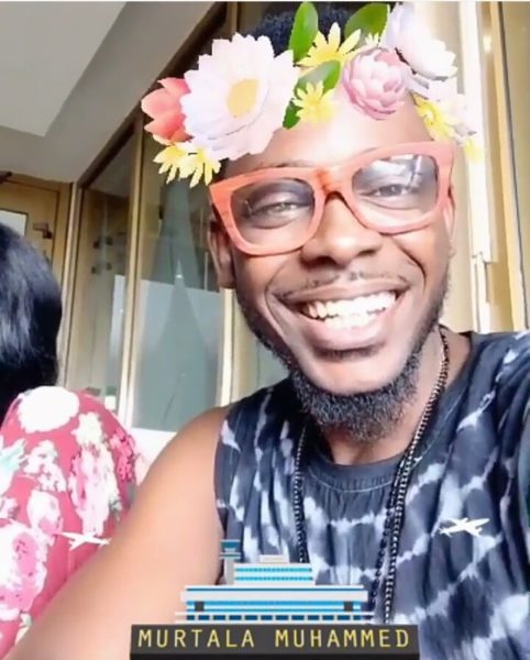 The Snapchat Flower Crown filter, See 4 Male Celebrities wearing The ...