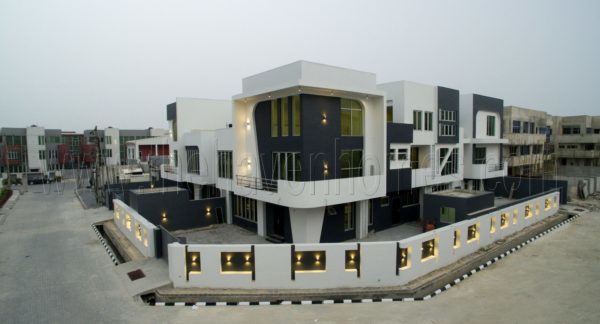 Winning! See Beautiful Lekki Estate Where 2Baba Was Honored With A ...