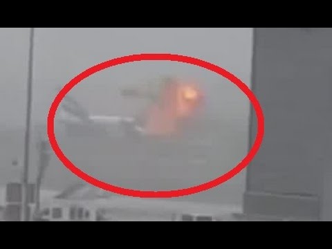 Cabin Crew Successfully Evacuate 282 Passengers on Emirates Airline ...