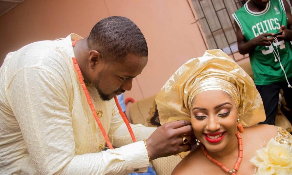Can you say "Aww"?! Jessica & Mofe Duncan trade Cute 1 Year Traditional ...