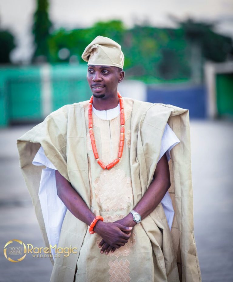Beautiful Yoruba Traditional Wedding & #AsoEbiBella Shoot by Gbenga ...