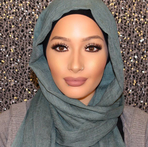 Celebrating Diversity - Muslim Beauty Blogger Nura Afia makes History ...