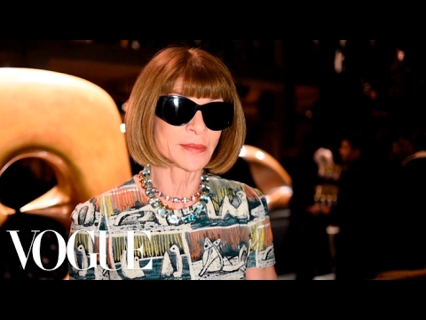 “Editor-in-Chief of Vogue, Anna Wintour talks Trends at London Fashion ...