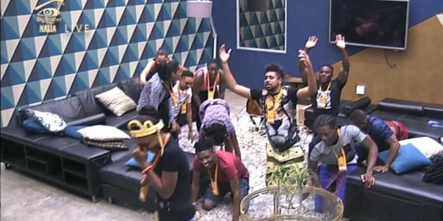 #BBNaija: Day 10 - All hail Igwe Efe, There's an advantage card + Soma ...