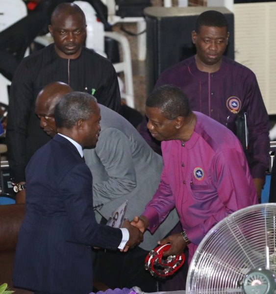 Ag. President Yemi Osinbajo & Pastor Adeboye Meet at "A Day Out With ...