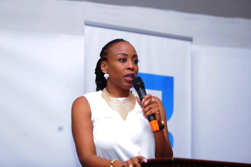 Stella Obinwa of Dubai Tourism wins Travel Personality of the year!