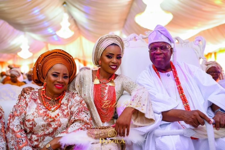 Oba Dr. Adedapo Tejuoso gives Daughter Abisoye away in Marriage | Pre ...