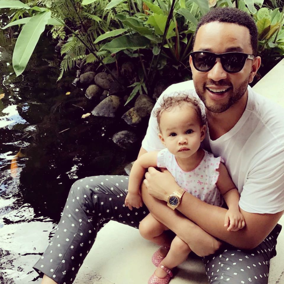 John Legend's Daughter Luna sees her Dad on Sesame Street