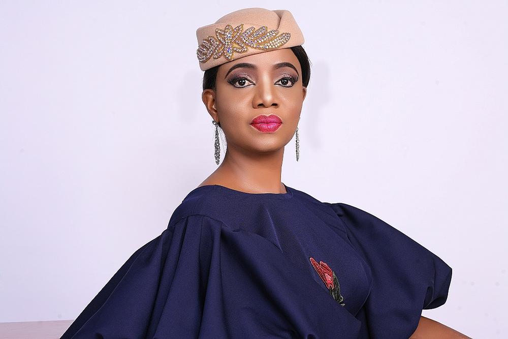 La Mode Magazine publisher Sandra Odige releases fabulous photos to ...