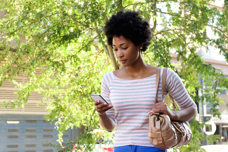 It will soon be Illegal to Text while Walking in Honolulu | BellaNaija