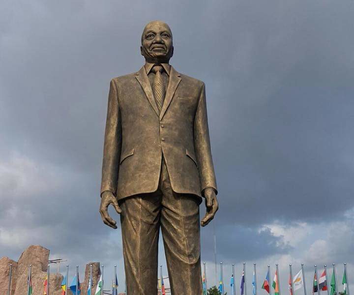 Okorocha unveils Giant Statue of Jacob Zuma in Owerri | BellaNaija