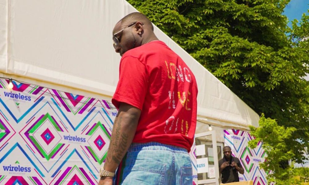 Davido pays Tribute to DJ Olu ahead of Wireless Festival Performance in ...