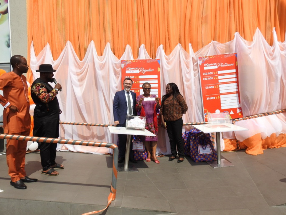 Hubmart Stores rewards Customers with Gifts, Shopping Vouchers worth N3 ...