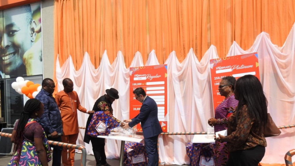 Hubmart Stores rewards Customers with Gifts, Shopping Vouchers worth N3 ...