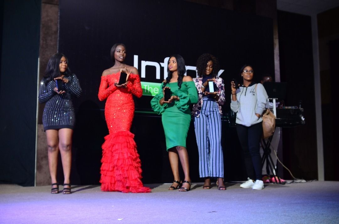 Infinix Brand Ambassador Davido surprises Fans at the Infinix 12-12 ...