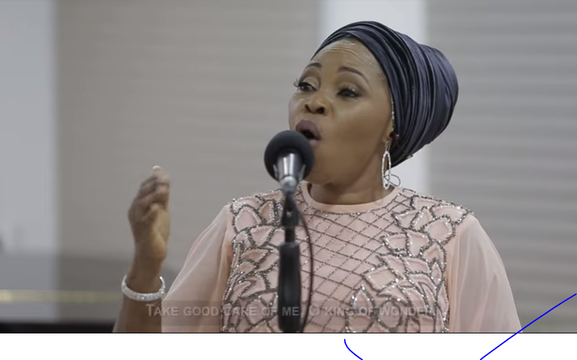 Watch Tope Alabi's Spontaneous Worship Video for "Angeli" | BellaNaija