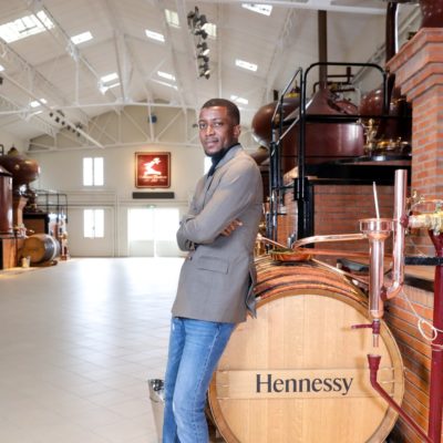 #EkoTag: Osa Seven Tells Our History on a 13ft by 108ft Graffiti Mural ...