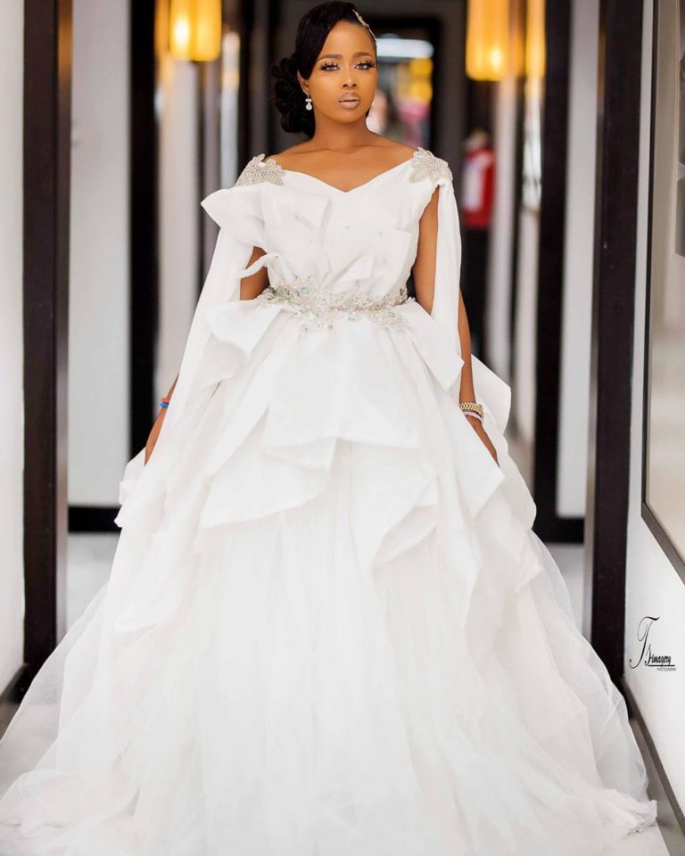 Alaafin of Oyo's Youngest Wife Queen Ajoke Adeyemi Dazzles in Her ...