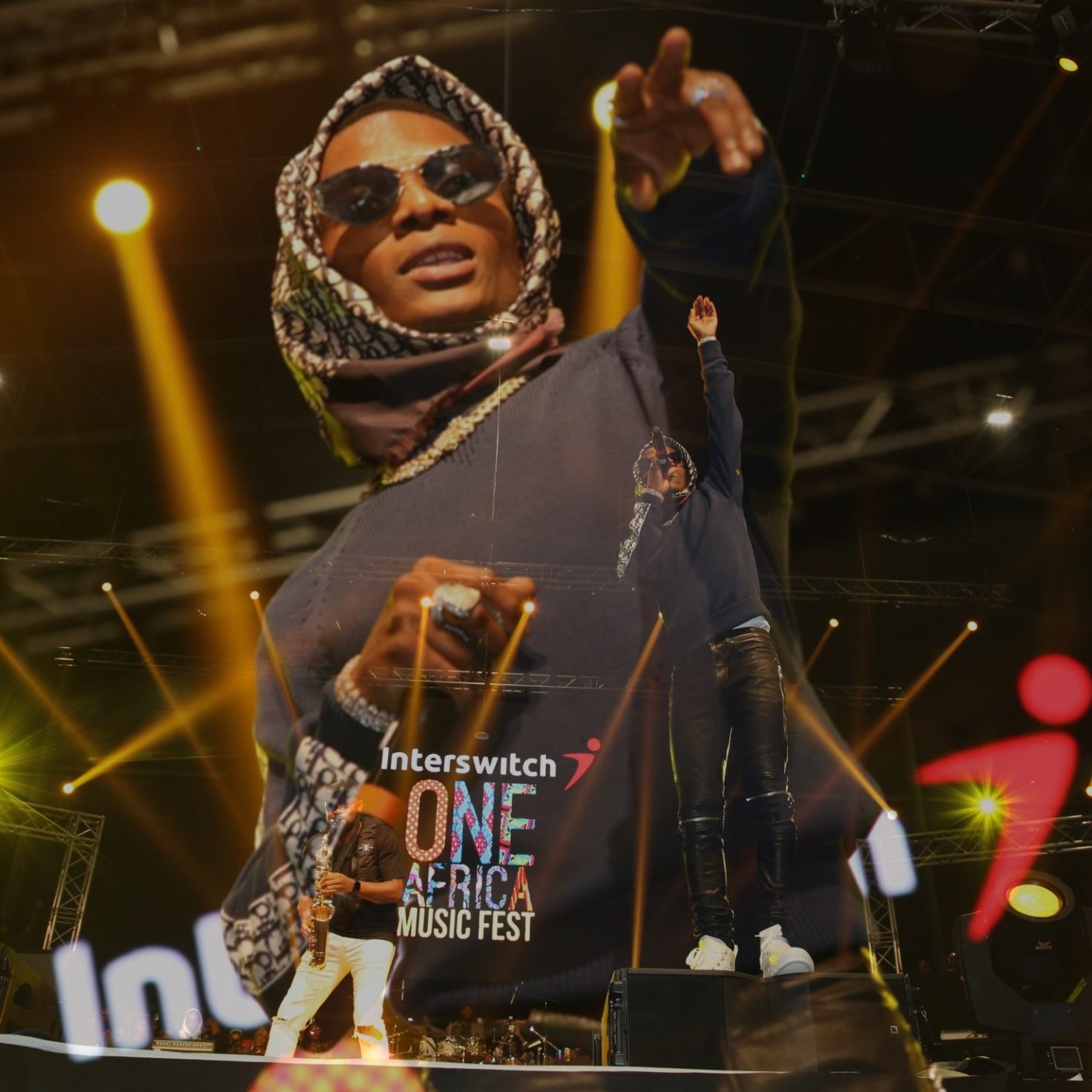 Tanzanian Singer Diamond Platinumz & His Pregnant Girlfriend in New ...