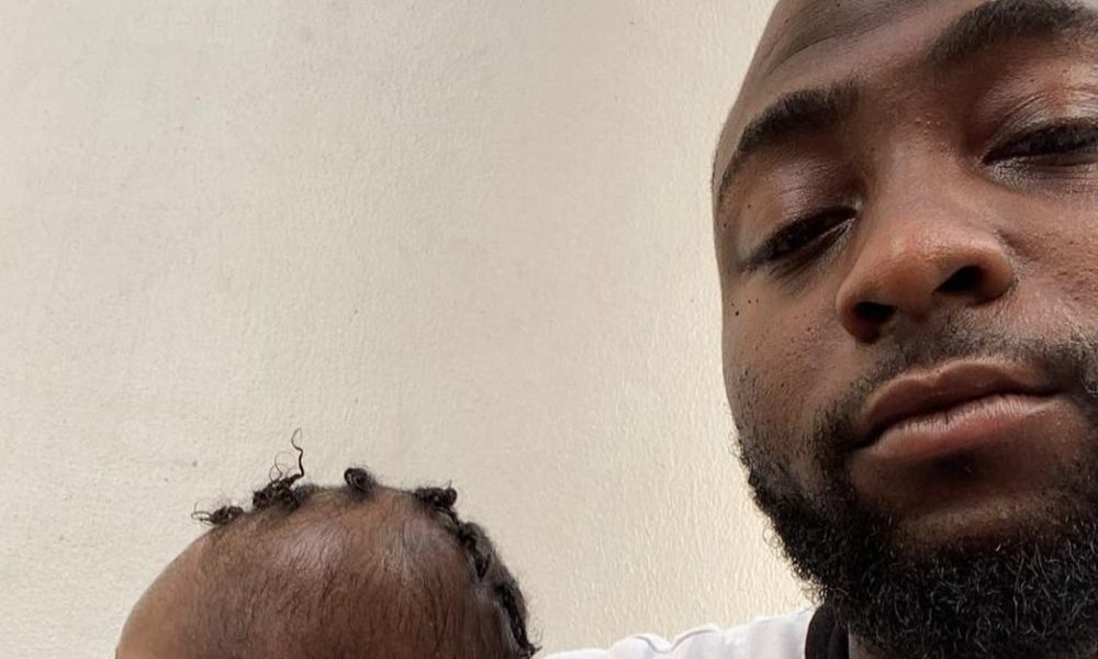 See the Cute Moment Davido's son Ifeanyi said his first Words "Dada ...