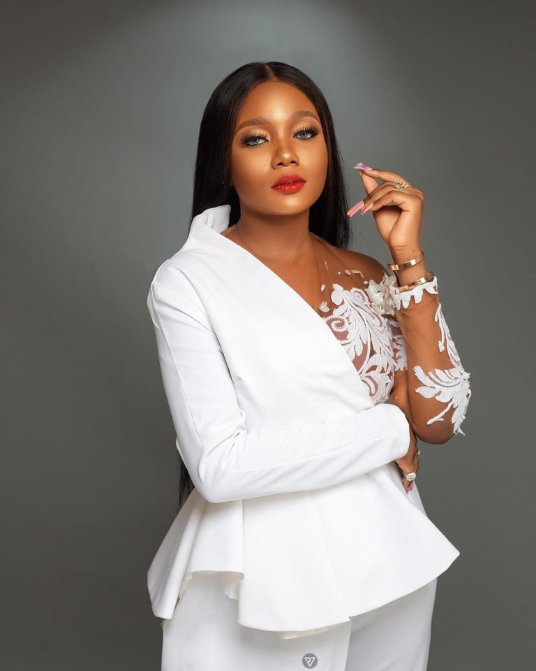 "Nigerian Idol" Season 6 Last Girl Standing, Akunna Sparkles in New ...