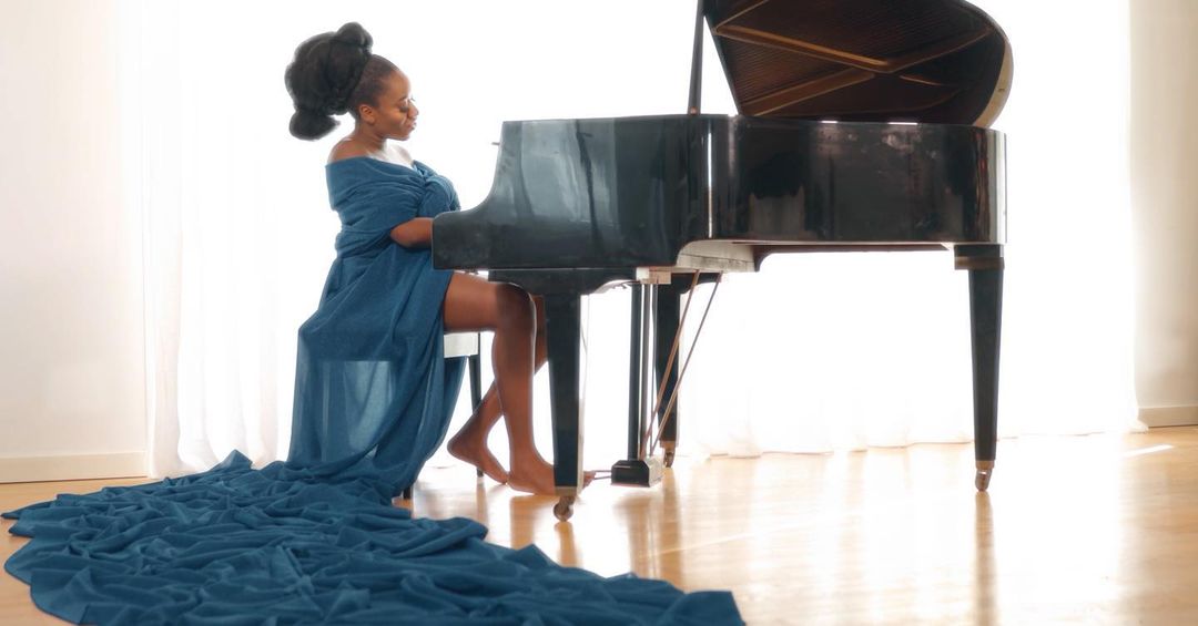 Kaliné Announces Her Pregnancy & the Beauty that comes with it in New ...