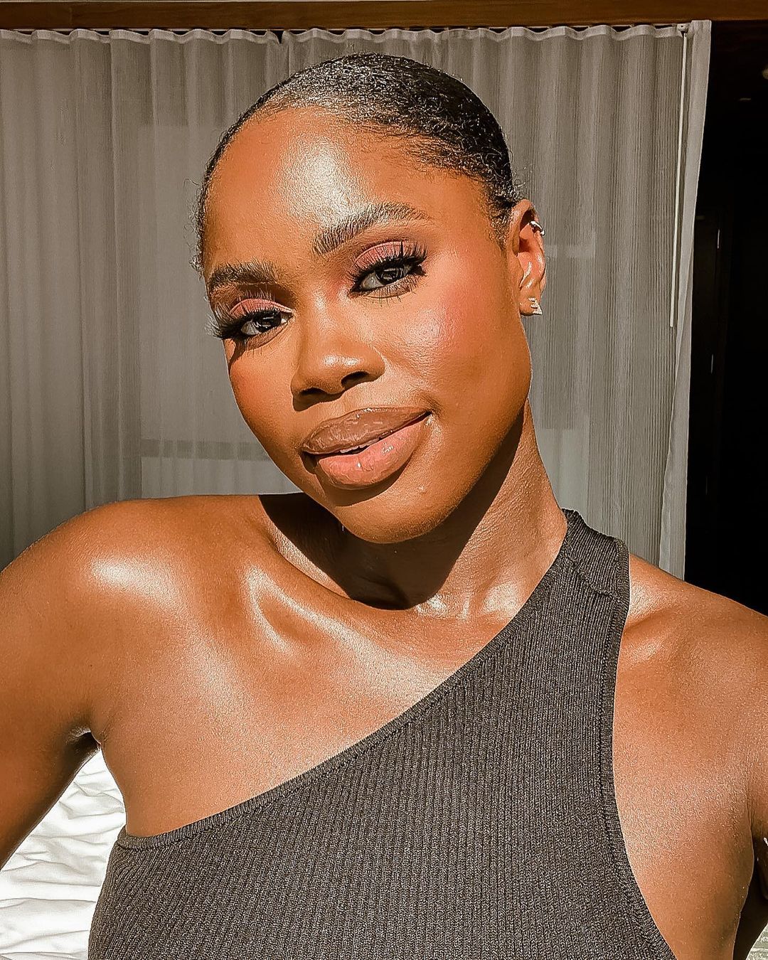 WATCH: 5 Essential Eyeshadow Brushes for Beginners, According to Eni ...