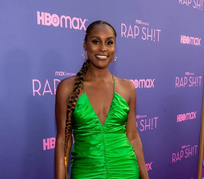 We Are Crushing Hard On Issa Rae's Scene-Stealing Look At Her Latest ...