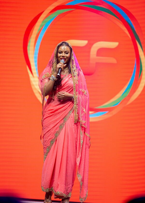 Master of Meditation, Gurudev Sri Sri Ravi Shankar emphasizes Love as ...