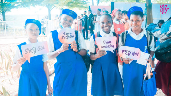 Alex Unusual urges Teen Girls to be 'True to Themselves' by taking the ...