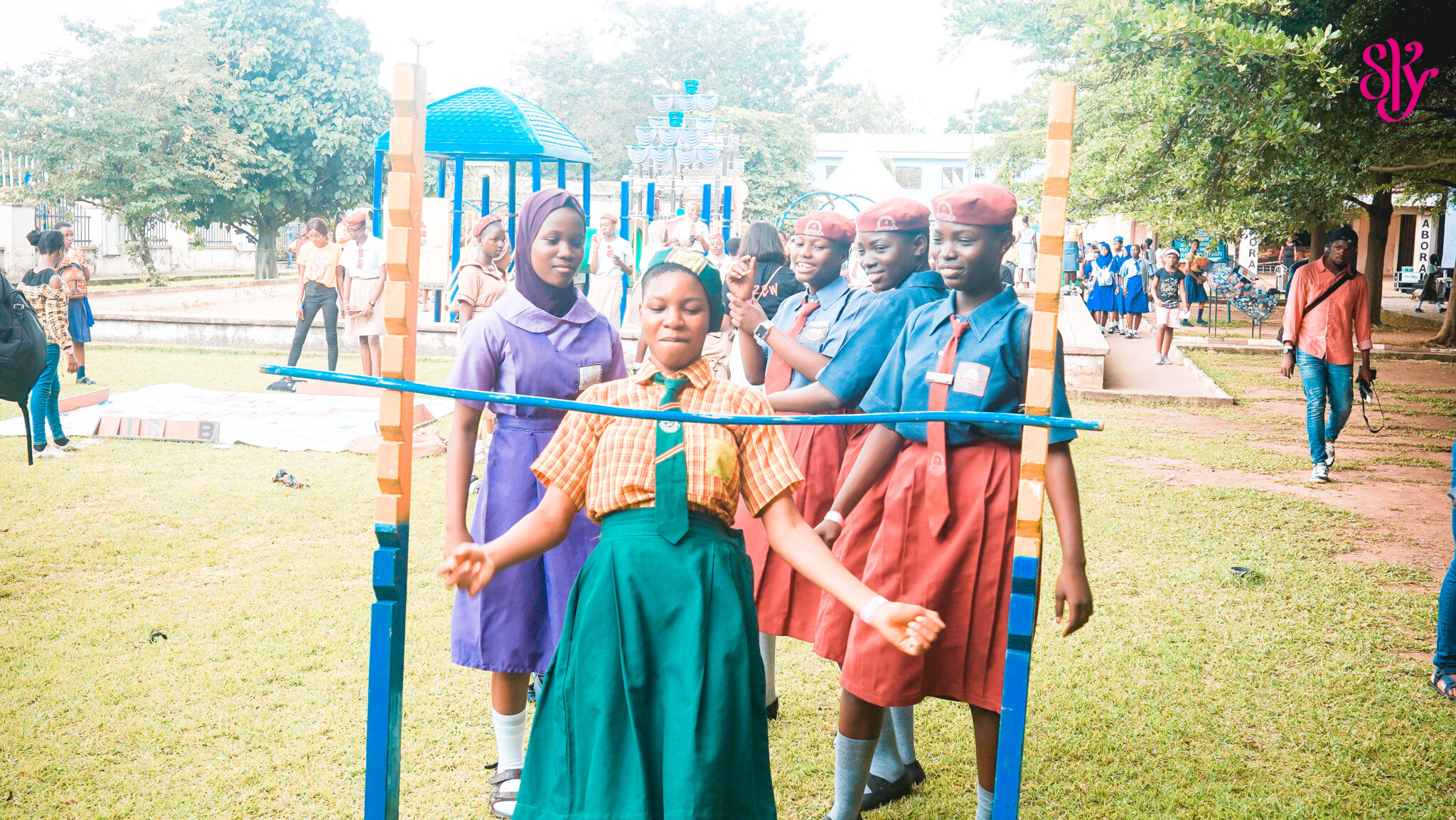 Alex Unusual urges Teen Girls to be 'True to Themselves' by taking the ...