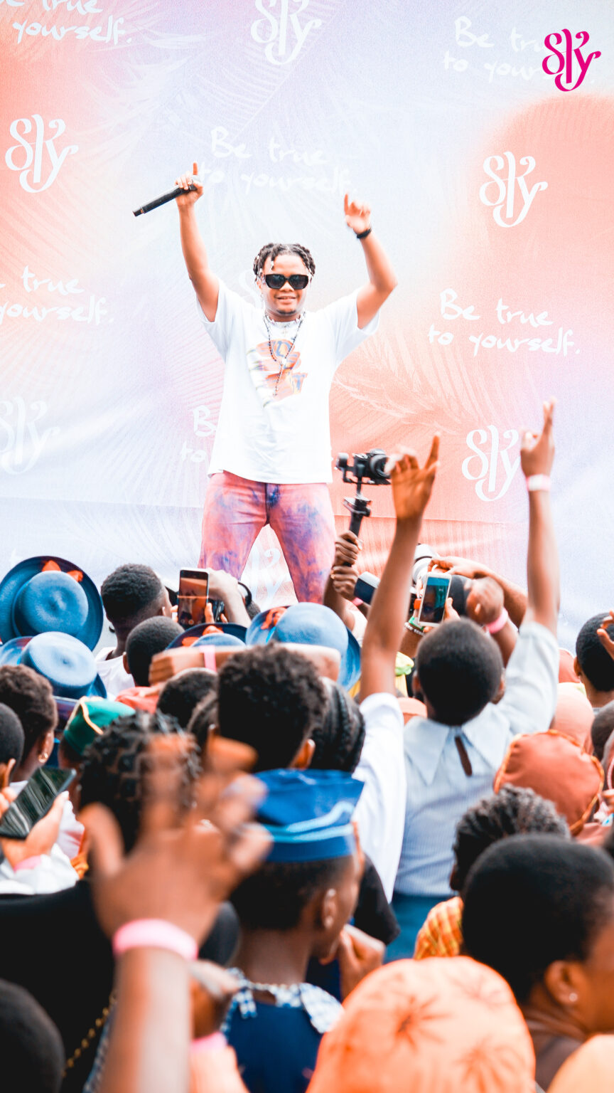 Alex Unusual urges Teen Girls to be 'True to Themselves' by taking the ...