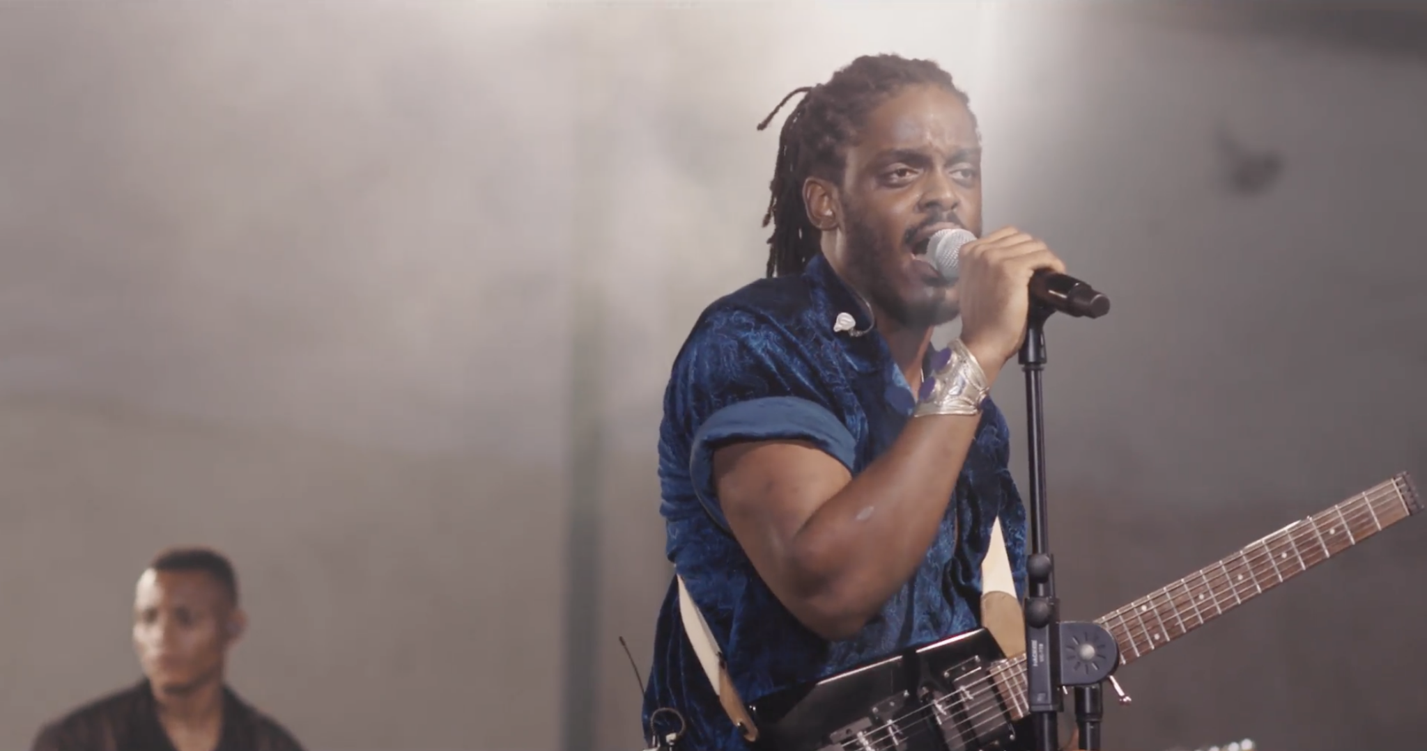 Watch Tomi Thomas' Rockstar Performance of "Hurricane" from "The ...