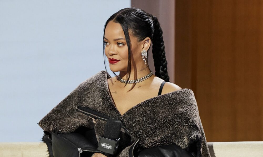 Rihanna talks Returning to the Stage, Being a Mom & the Next Chapter in ...