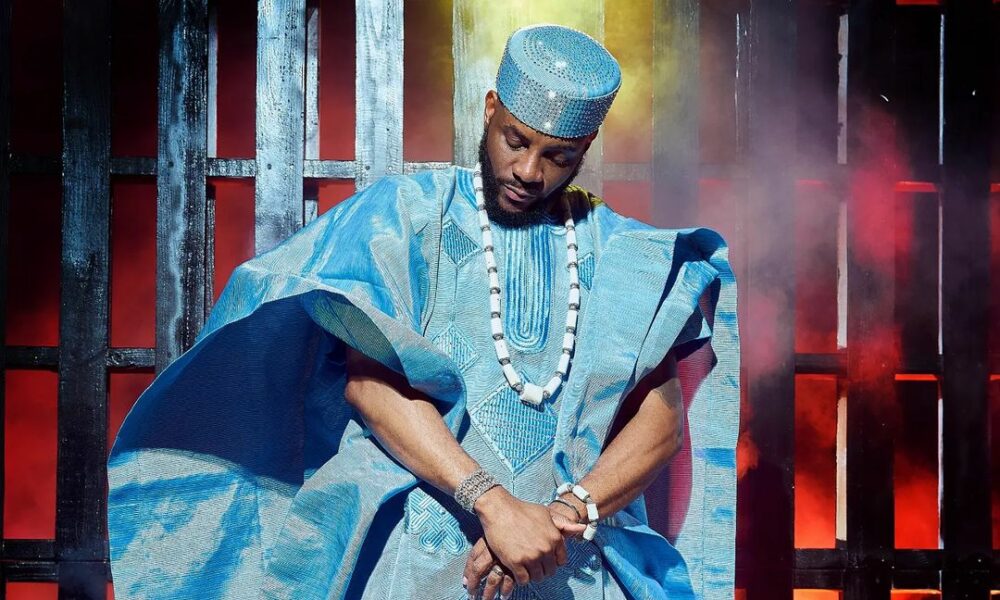 #BBTitans: Ebuka Obi-Uchendu Wore A Sky Blue Agbada for Last Night’s ... #BBTitans: Ebuka Obi-Uchendu Wore A Sky Blue Agbada for Last Night’s ...
