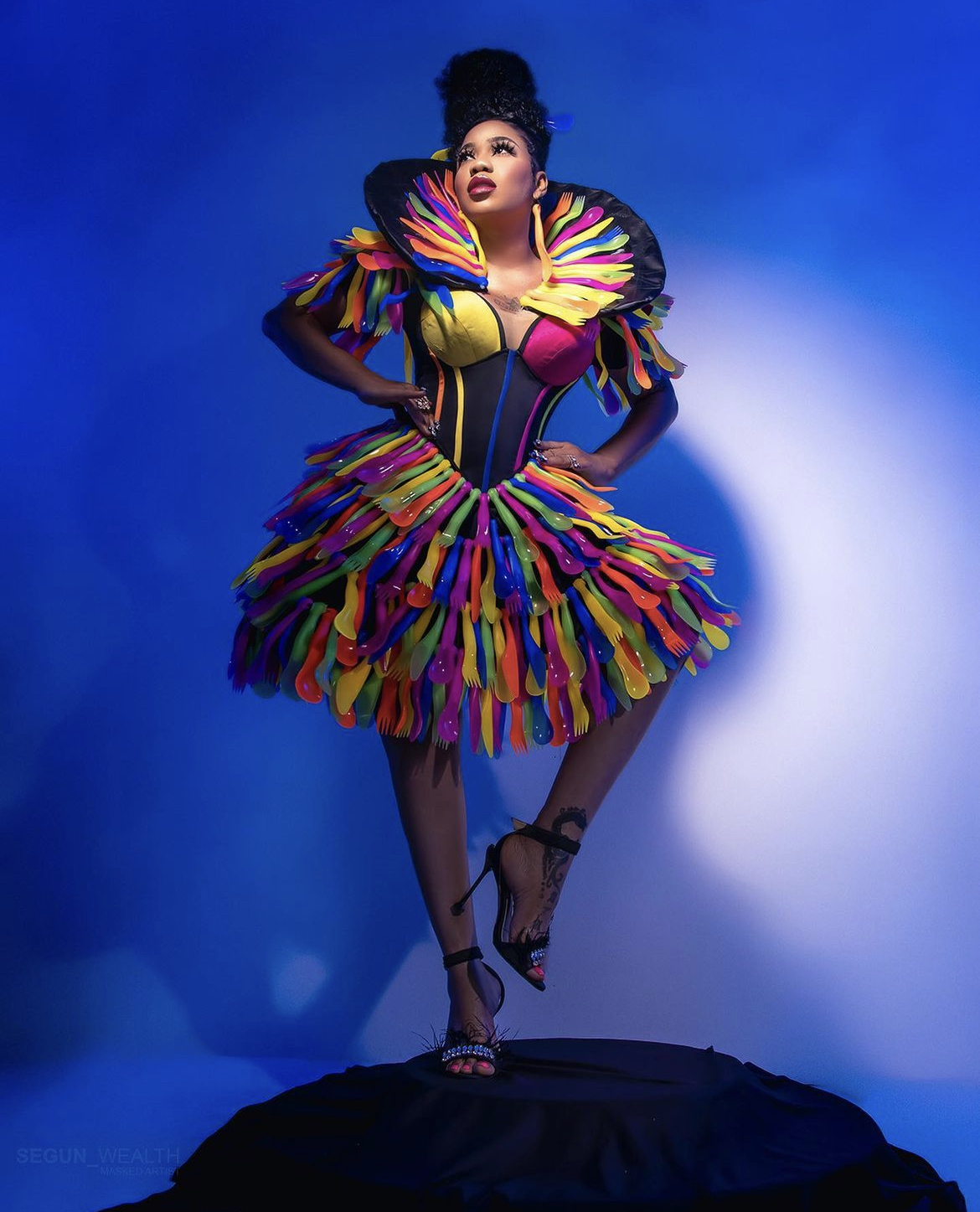 Gallery: Toyin Lawani Makes Outfits With Anything! 👏🏾 | BellaNaija