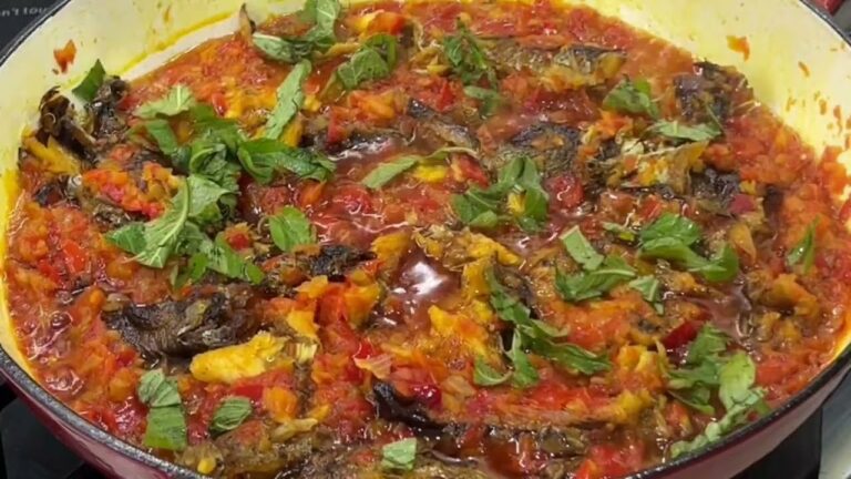 Dolapo Grey Shares Her Pocket-Friendly Stew Recipe | BellaNaija