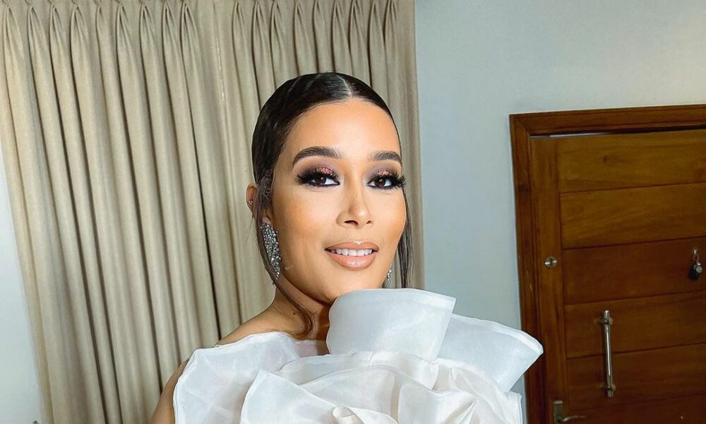 A Week's Worth Of Simple & Chic Outfit Inspirations From Adunni Ade ...