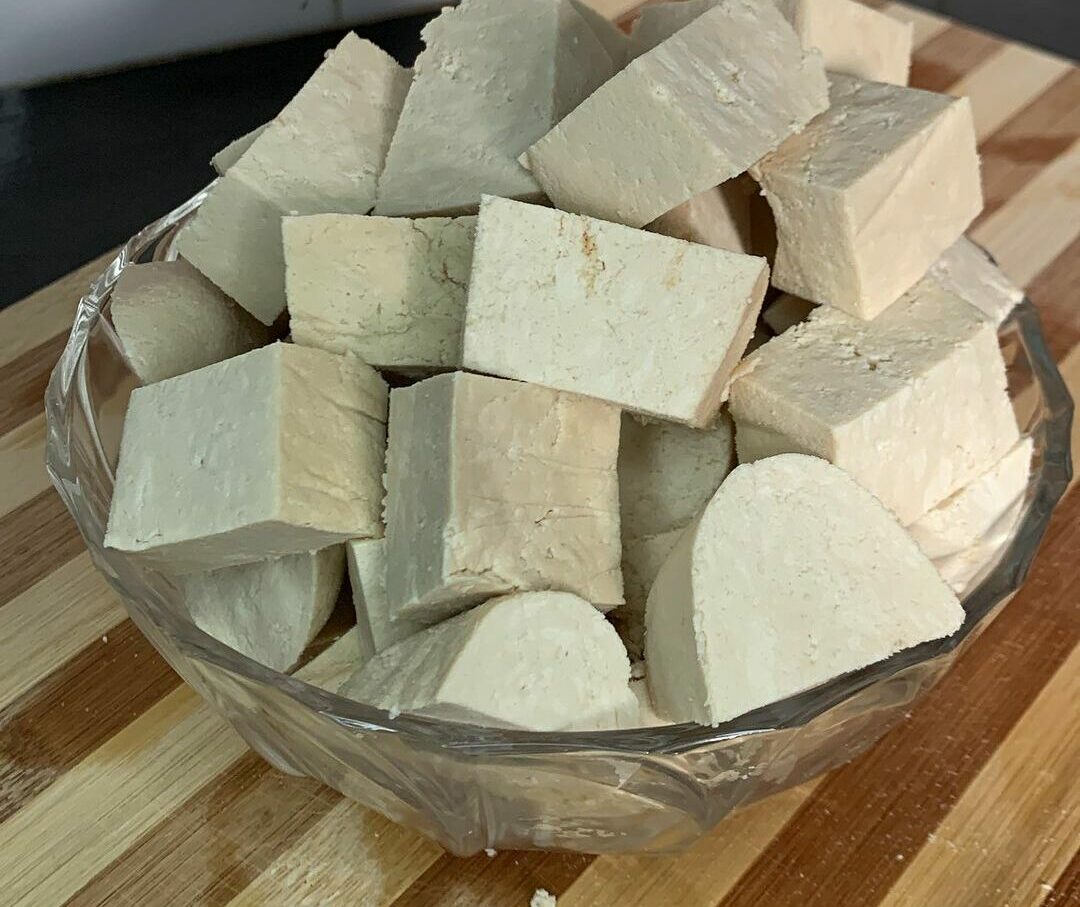 Want An Alternative To Meat? See How To Make Wàrà Bẹ́skẹ́ (Tofu) At ...