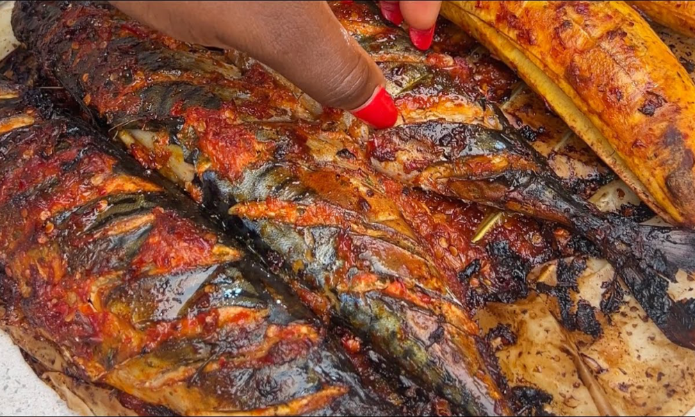 Velvety Foodies Drops Perfect Bole and Fish Combo Recipe | BellaNaija