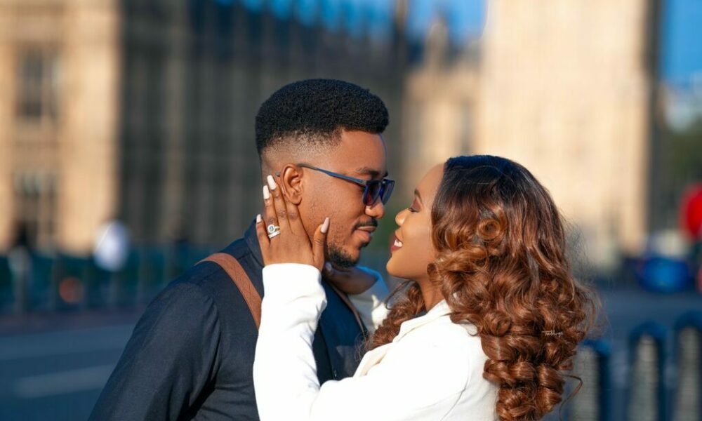 Godswill Oyor Delivers a Stirring Live Performance of "Favour" on ...