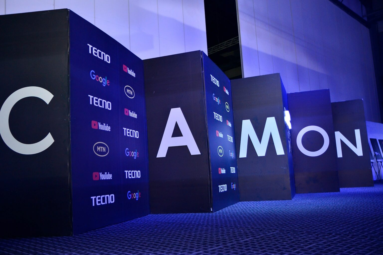 Lagos Lights Up As Celebs Sparkle At The TECNO Hi-Tech Launch | BellaNaija